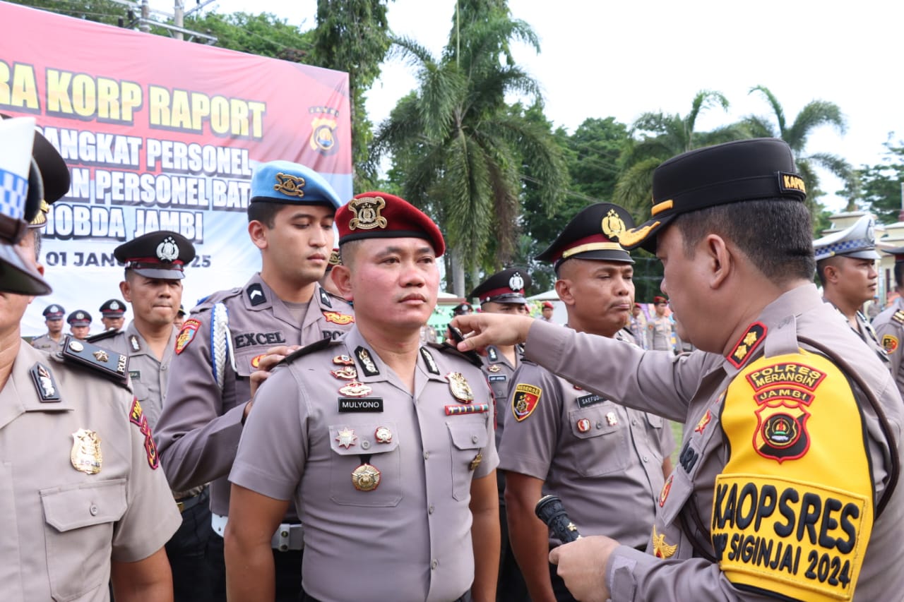 Akhir Tahun 2024, Puluhan Personil Polres Merangin Naik Pangkat ...